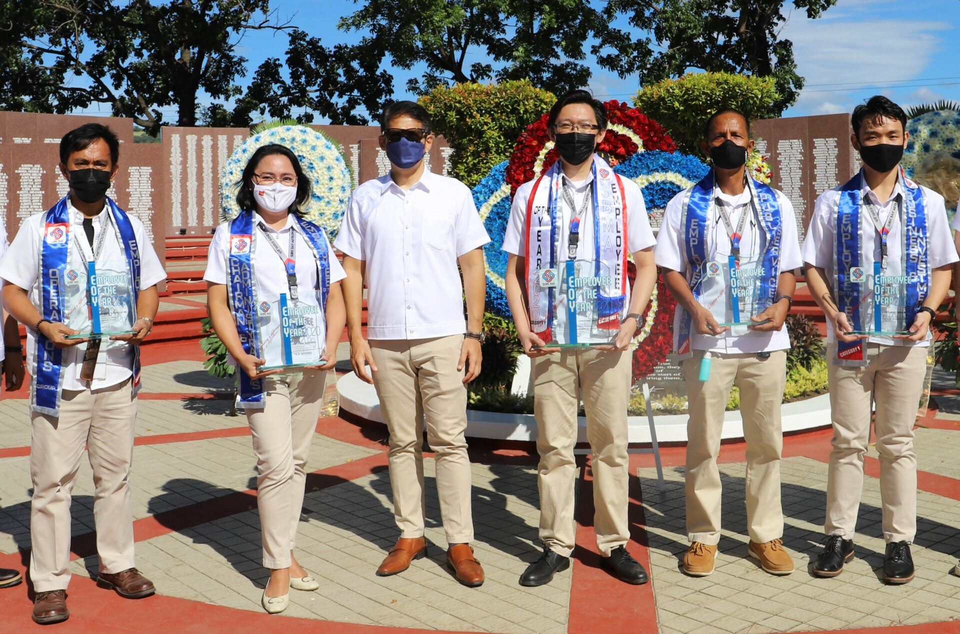 SBMA honors volunteers, outstanding workers in 29th founding rites ...