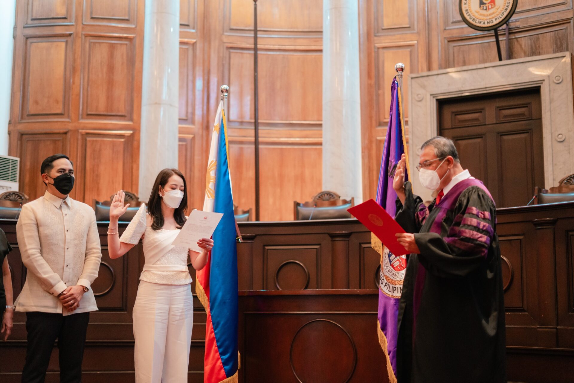 Oath-taking of Biñan elected officials - Philippines Graphic