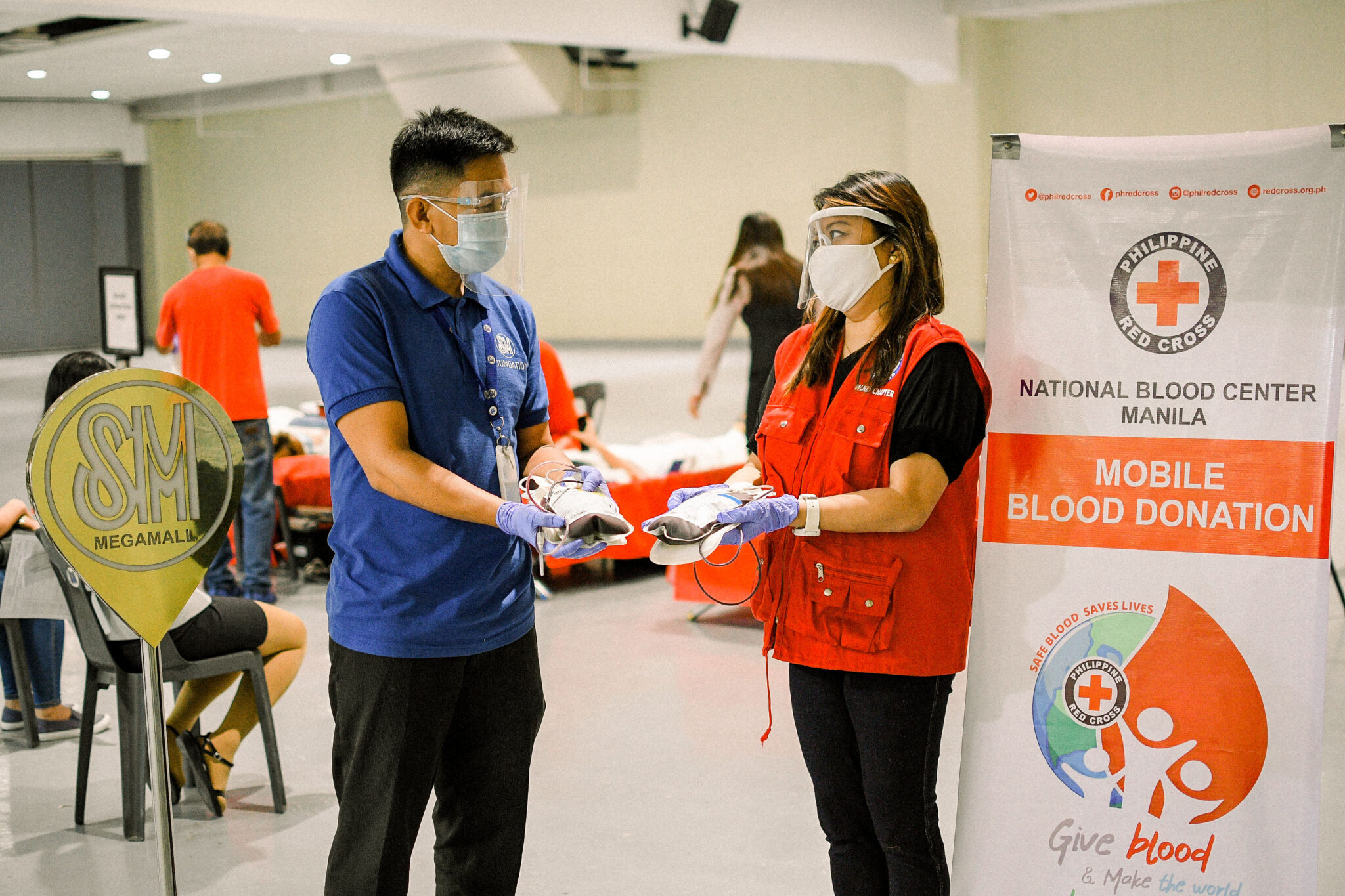 SM Foundation leads bloodletting initiatives - Philippines Graphic
