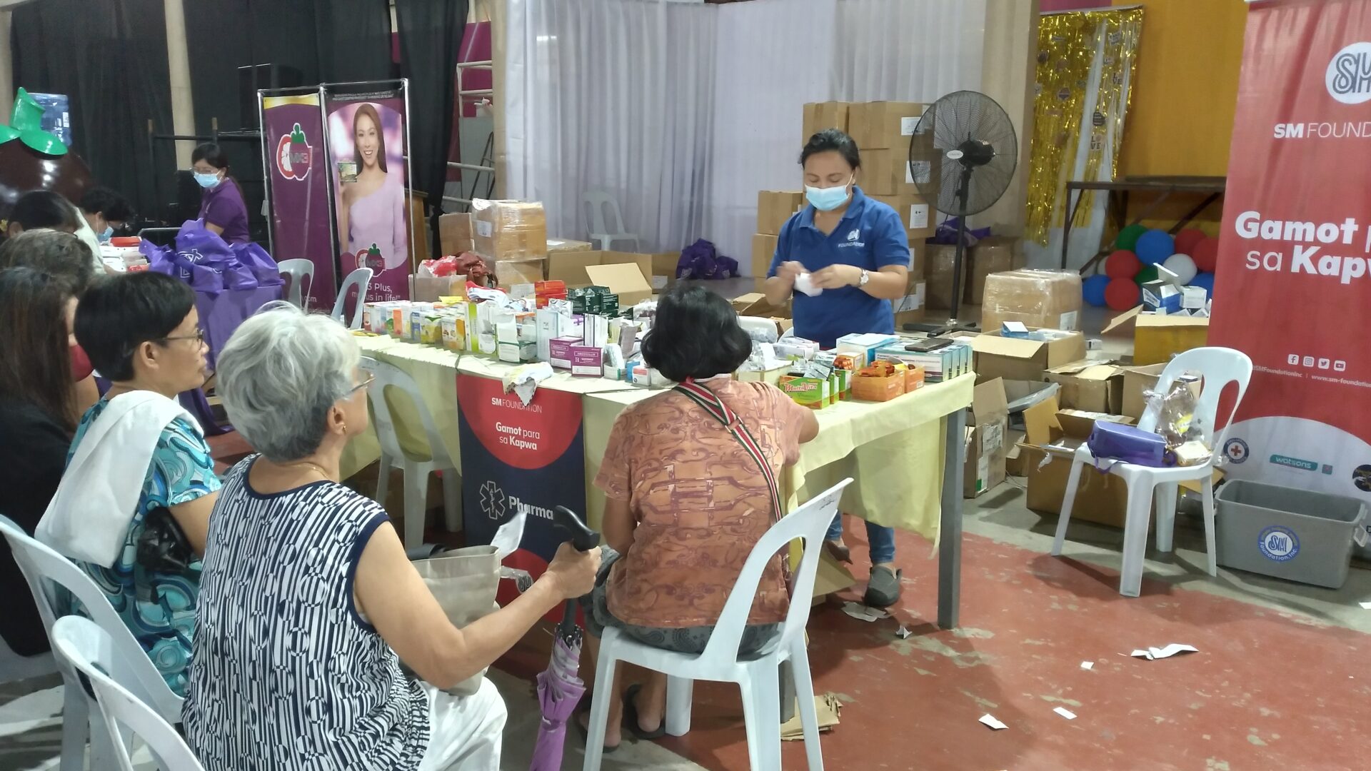 Iloilo market vendors get free medical care - Philippines Graphic