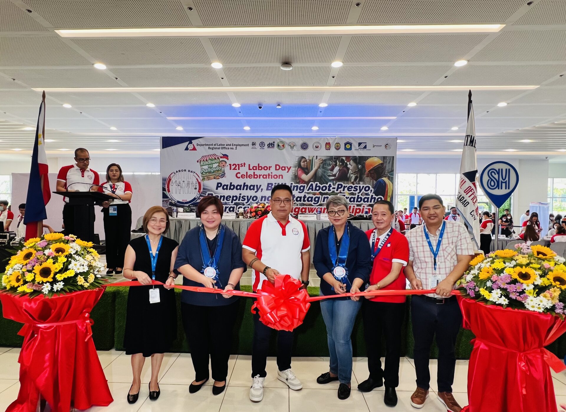 Massive Success: 20 SM Malls Host Job Fair With 873 Companies and ...