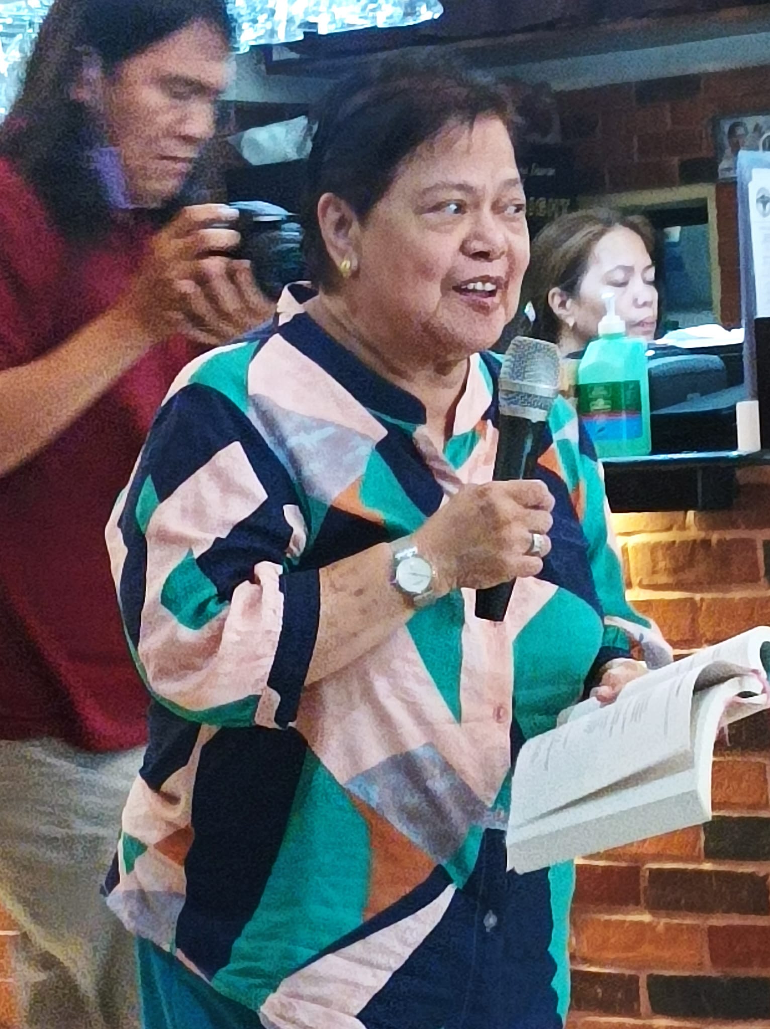 Sa Batis ng Tula - Philippines Graphic