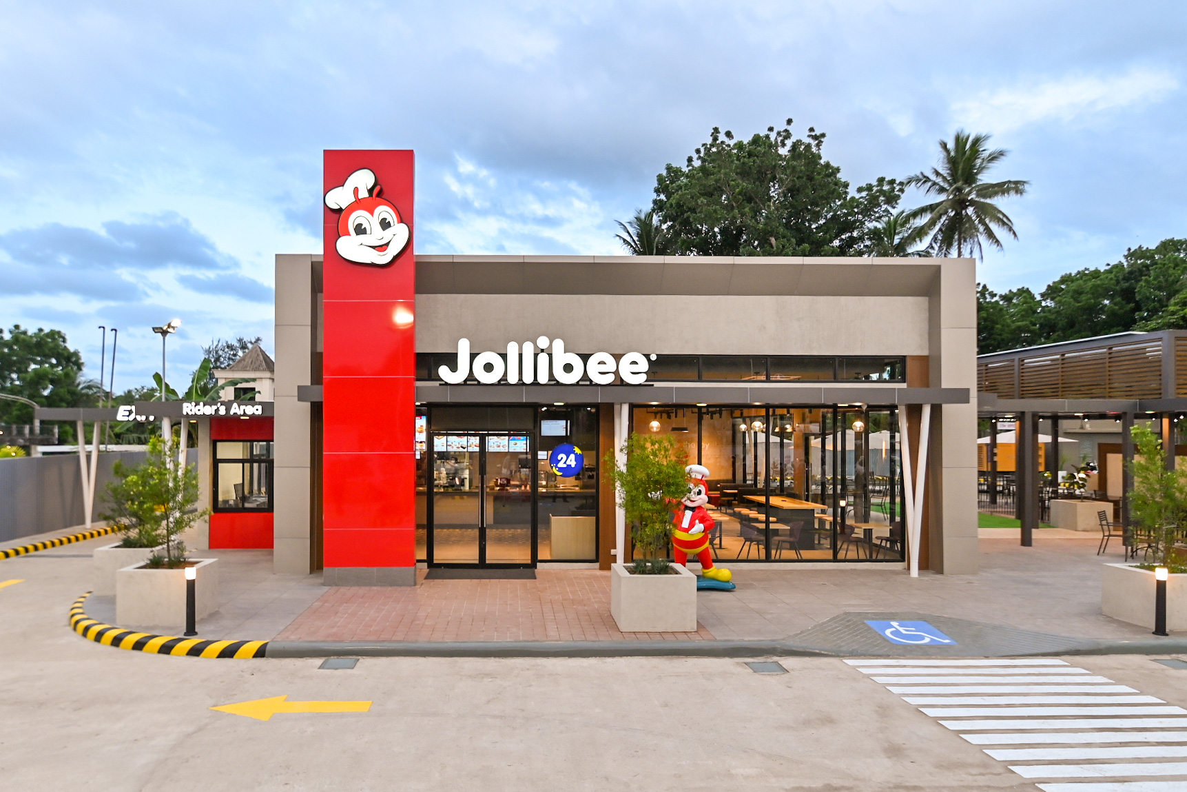 1,200 and counting: Jollibee continues to share joy with the widest ...