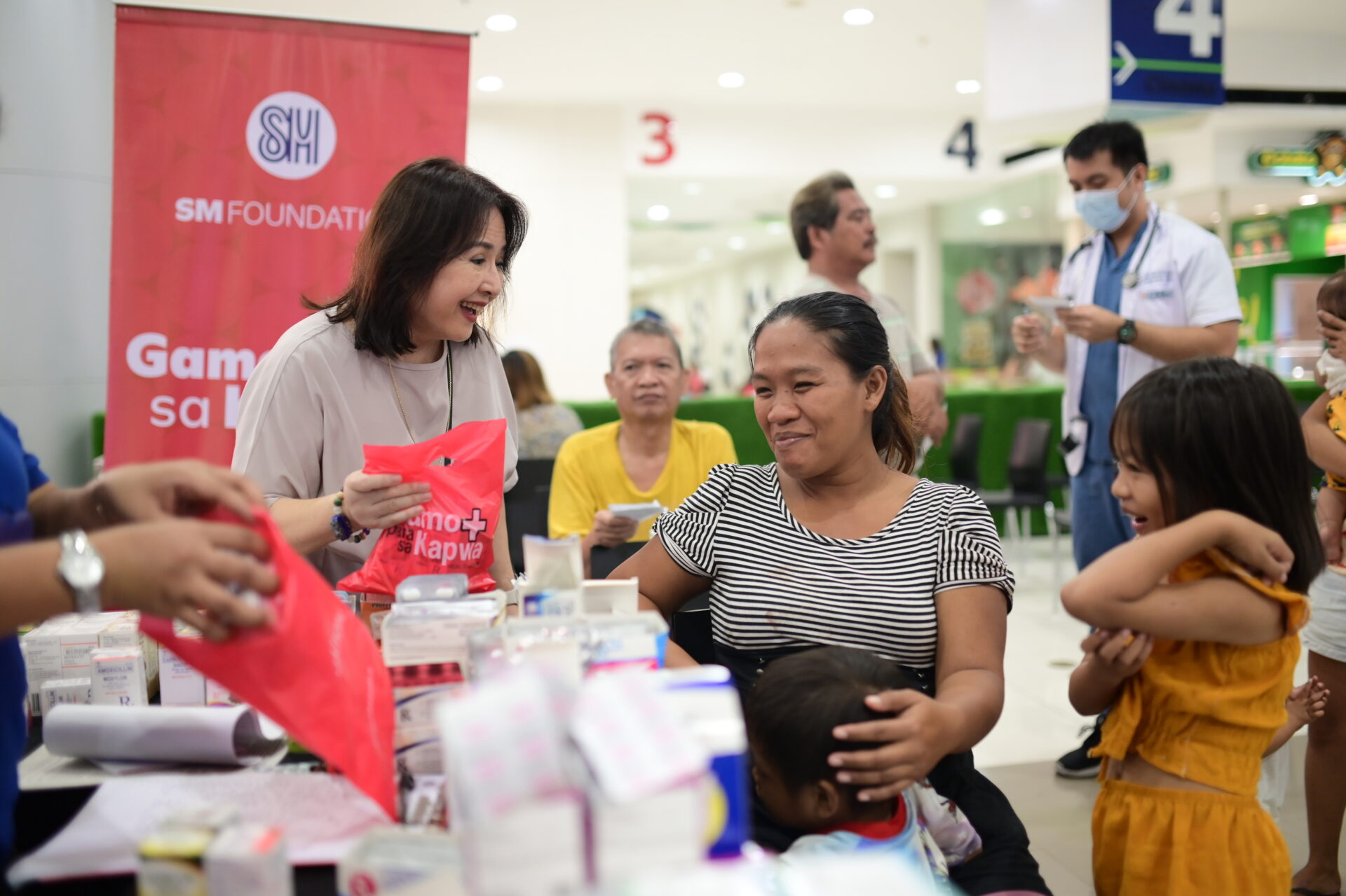 SM Foundation medical missions serve over 1,000 Cebuaños - Philippines ...