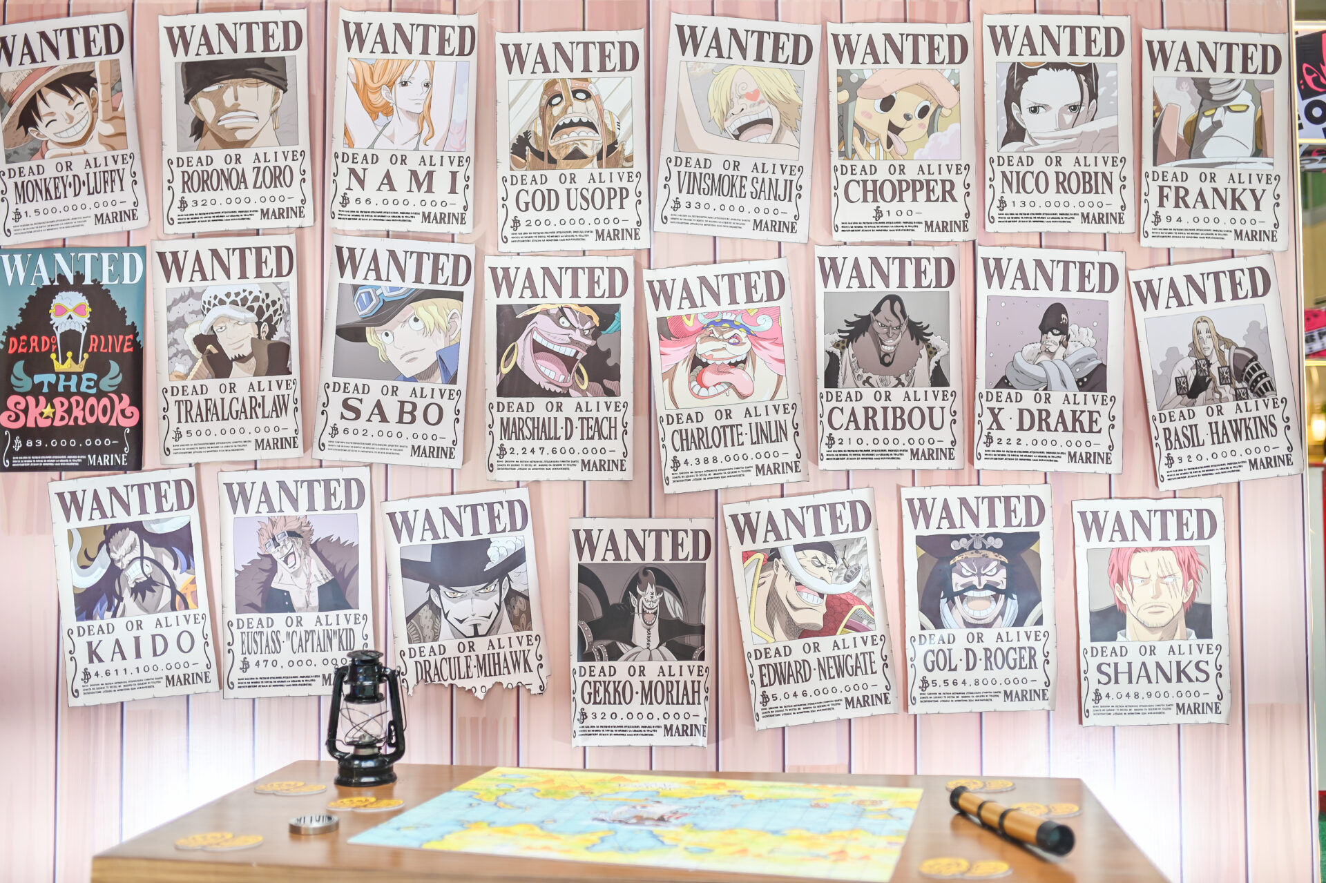 21-ft Tall Straw Hat Luffy sets sail to SM North EDSA for Animezing ...