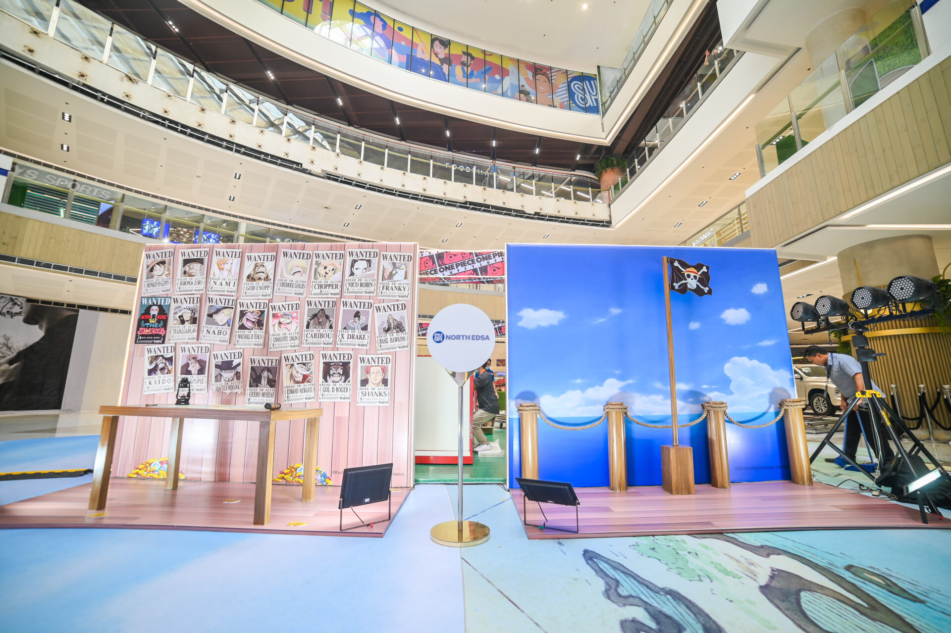 21-ft Tall Straw Hat Luffy sets sail to SM North EDSA for Animezing ...