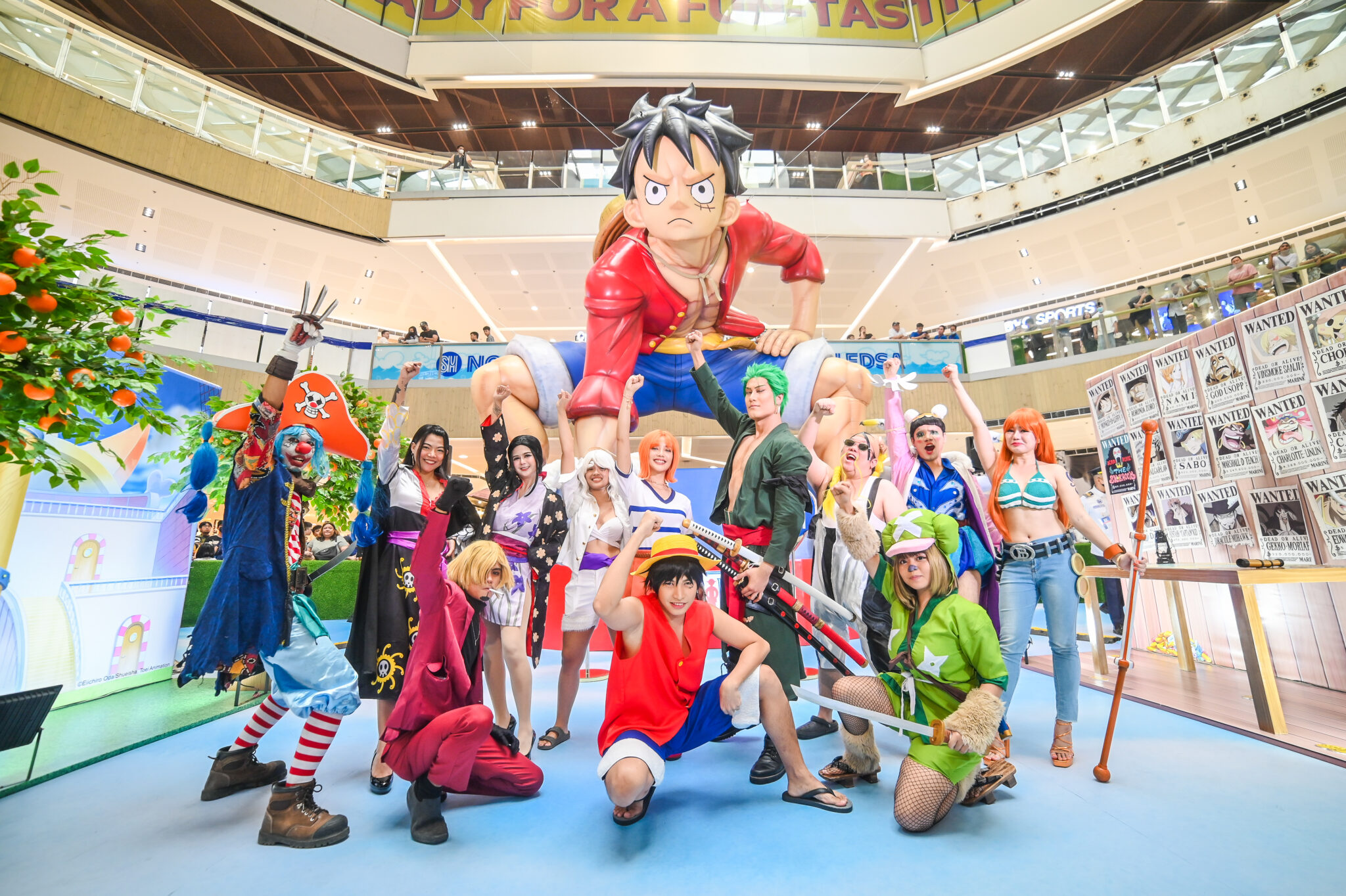 21-ft Tall Straw Hat Luffy sets sail to SM North EDSA for Animezing ...