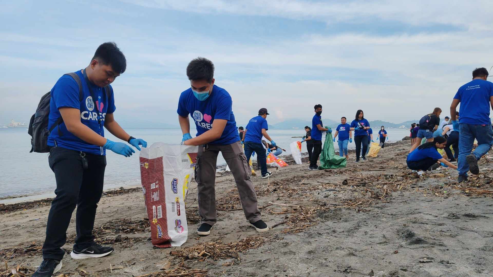 SM’s Biggest Haul at the 38th International Coastal Clean Up: 75,000 ...