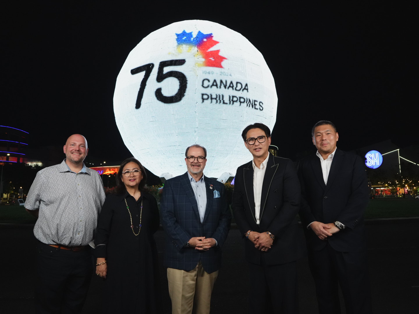 MOA Globe lights up for 75th anniversary of Canada-Philippines ...