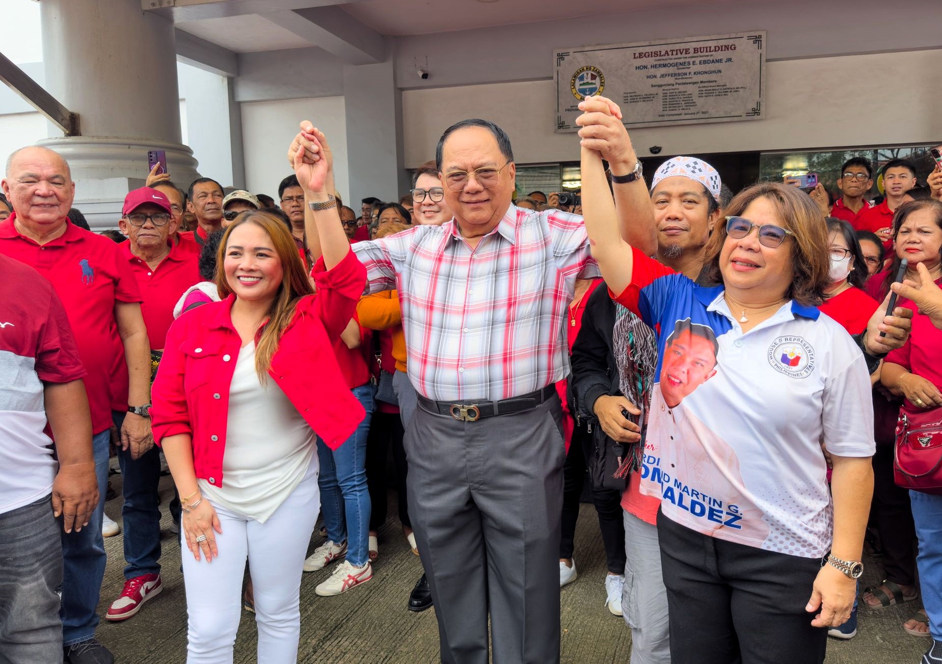 Gov. Ebdane seeks third term - Philippines Graphic