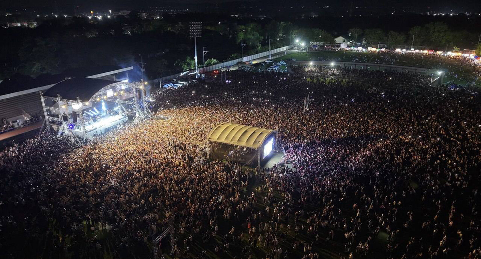 Massive crowd flocks to watch ANILAG Festival 2025 grand finale ...
