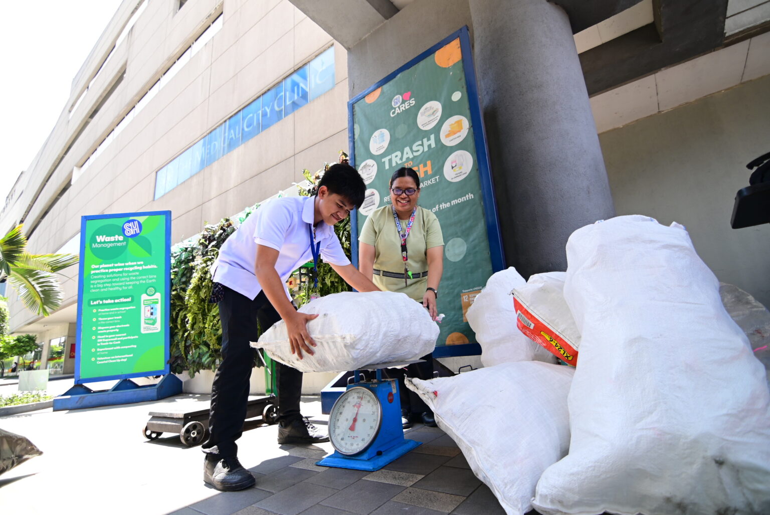 SM Supermalls’ ‘Trash to Cash’ initiative empowers communities to build a waste-free future ...