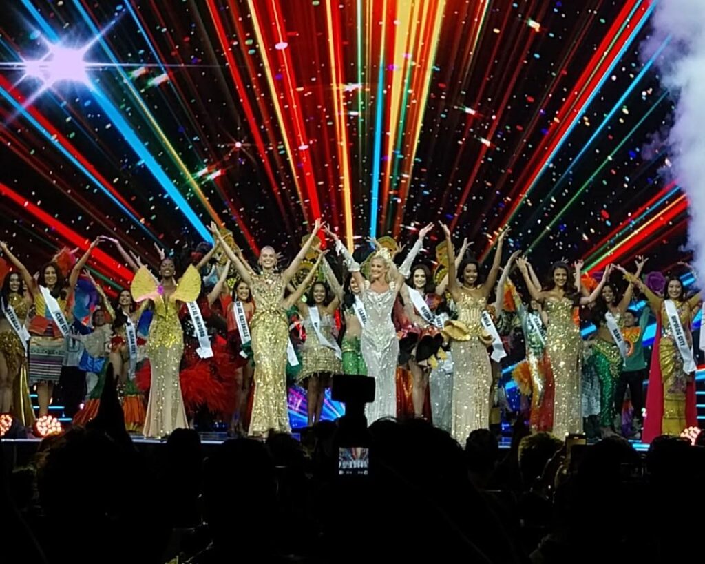 Ahtisa Manalo hails as queen of Miss Universe at SM MOA Arena ...